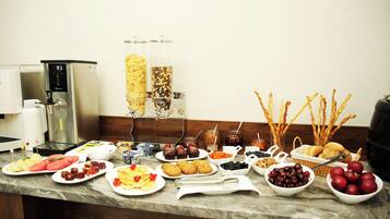 Pequeno-almoço tipo buffet diário incluído