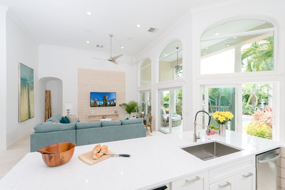 Waterfront Oasis W Boat Dock Heated Pool - Marathon, FL