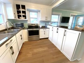 Vila, 2 quartos | Cozinha privada | Fogão, cafeteira/chaleira