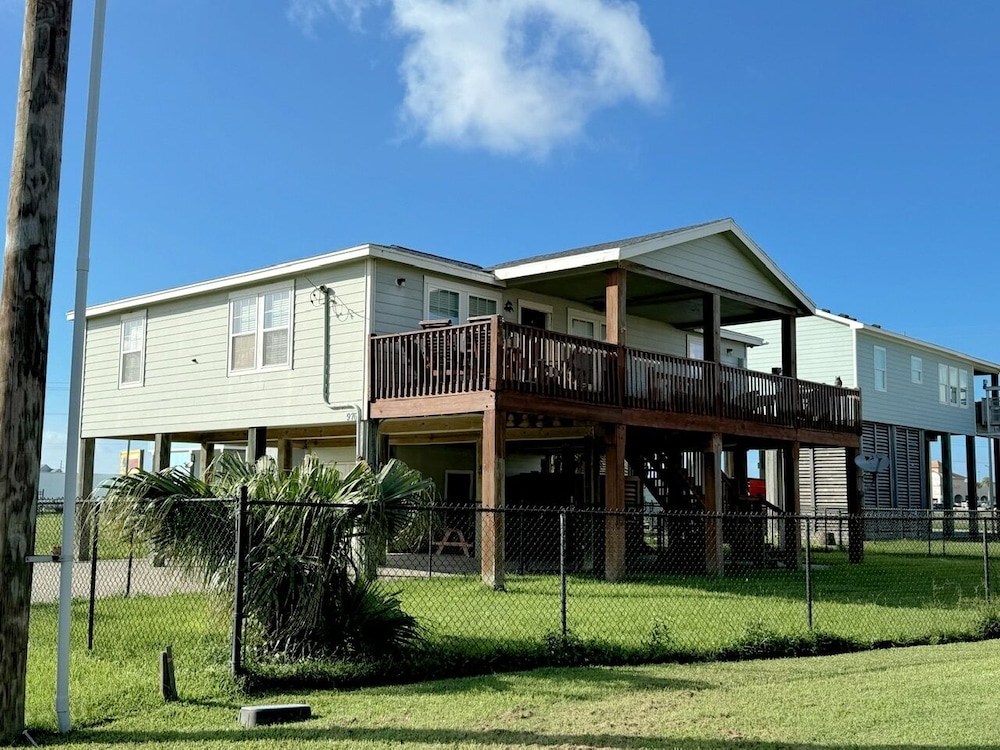 Sea Note 3 Bedroom Home By Redawning - Crystal Beach, TX