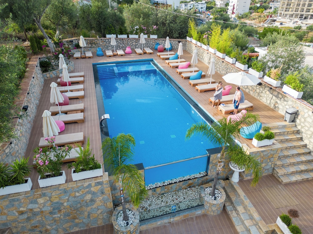 Memaj Hotel - Ksamil