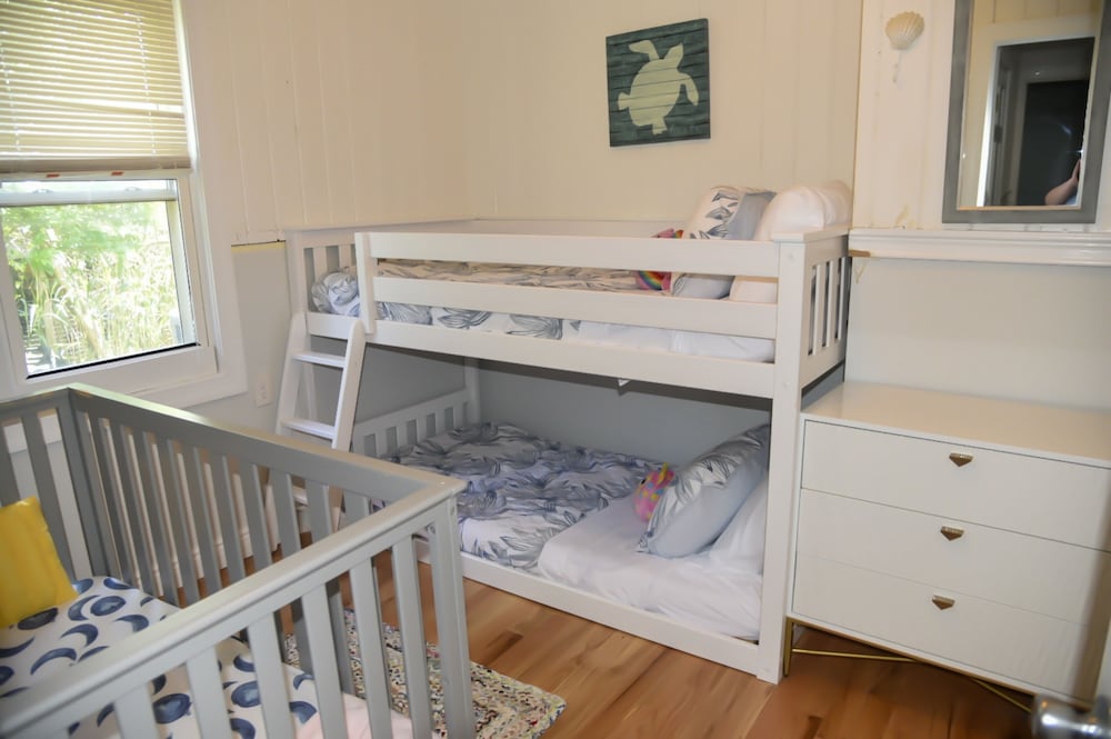 Spacious 5-bedroom House With Central Air On Fire Island’s Wonderful Ocean Beach - Fire Island, NY