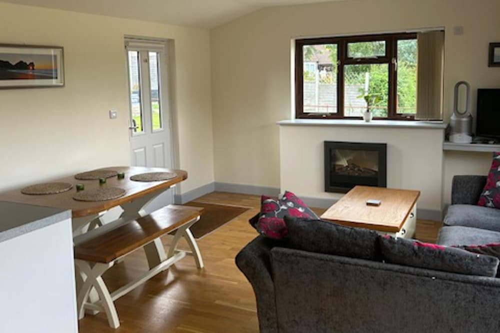 Cottage Retreat- Sleeps 4, Garden, Bbq & Pets - Dorset