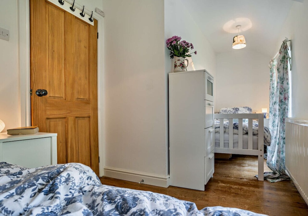 Kingfisher River Retreat - Bridgend