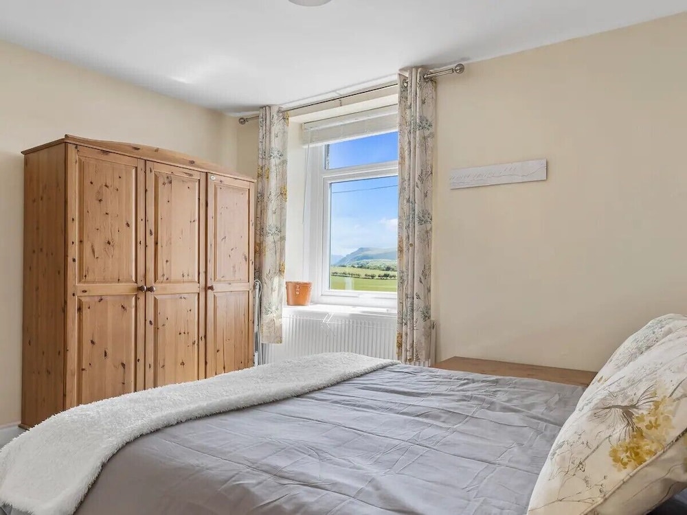 Newly Renovated 2 Bed Property - Pass the Keys - Cleator Moor | Vrbo
