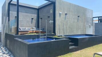 Apartamento Básico | Piscina | Piscina exterior