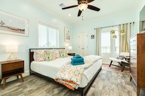 Casa, várias camas, pátio, vista parcial para o oceano | 6 quartos, com decoração personalizada, com mobília individualizada 