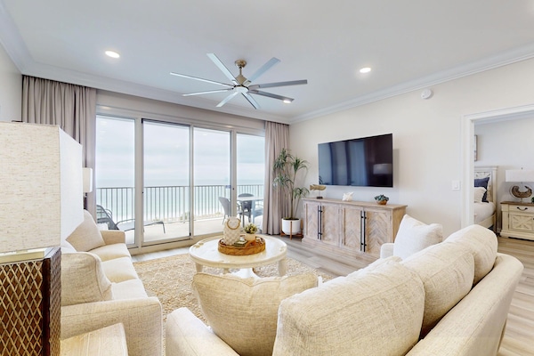 Apartamento em Condomínio Fechado (Tides 0405) | Sala | Televisor