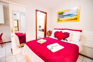 Estúdio Básico | 1 quarto, secretária, cortinas/cortinados opacos 