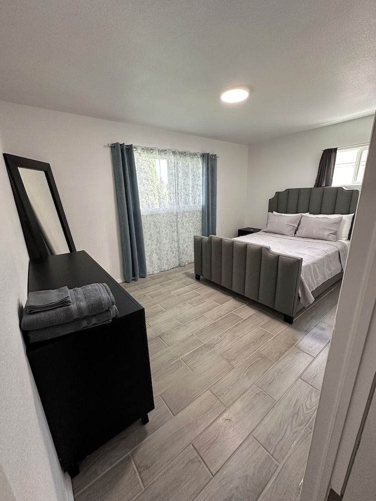 Charming 3-bedroom House With Pool, Ac And Wifi In Pleasant El Paso - North Hills - El Paso