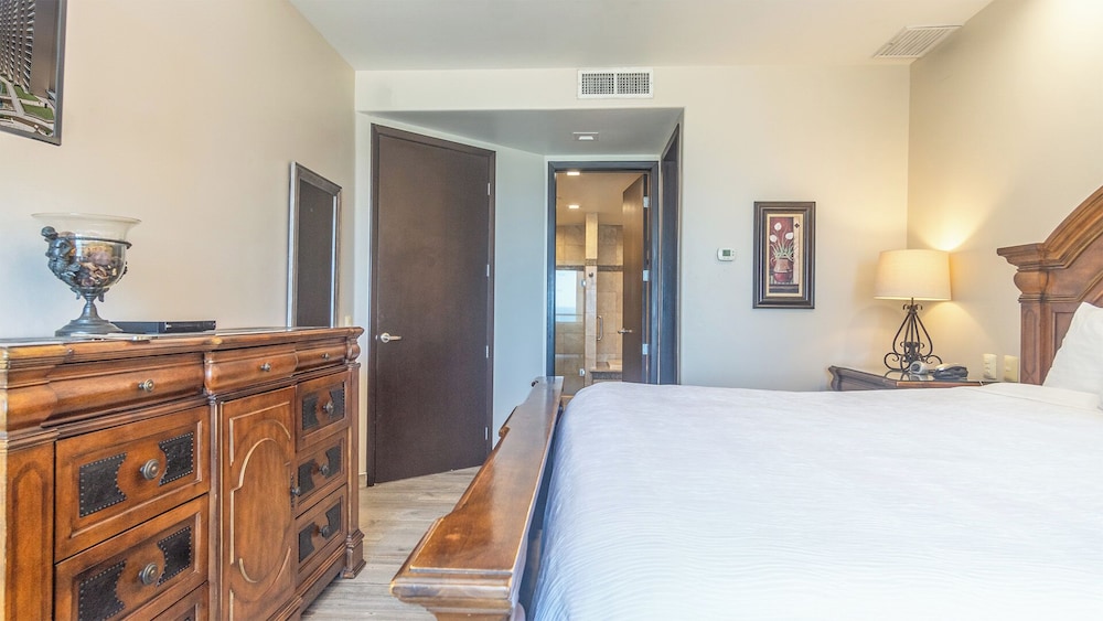 Las Palomas Phase II Cabrillo 604 Exceptional Oceanview 2BR 2BA Unit ...