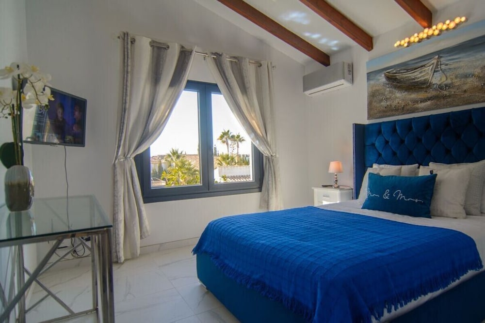 Garten mit Pool am Strand - Marbella | FeWo-direkt