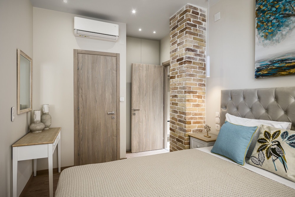 Petite Palace Apartment by Konnect, Old Corfu Town - Corfu Town | Vrbo