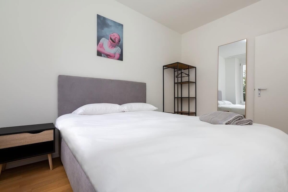 1B - In the heart of Zurich - Chic 2-BR Luxury Apt - Zürich | Vrbo