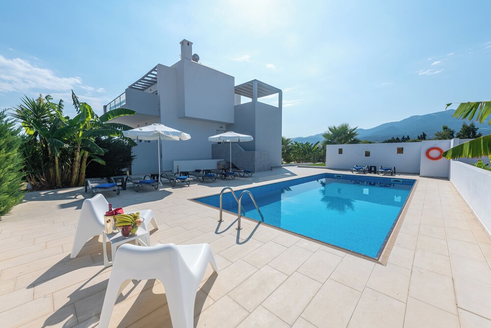 Lilu Villa 2 With Private Pool - Kos