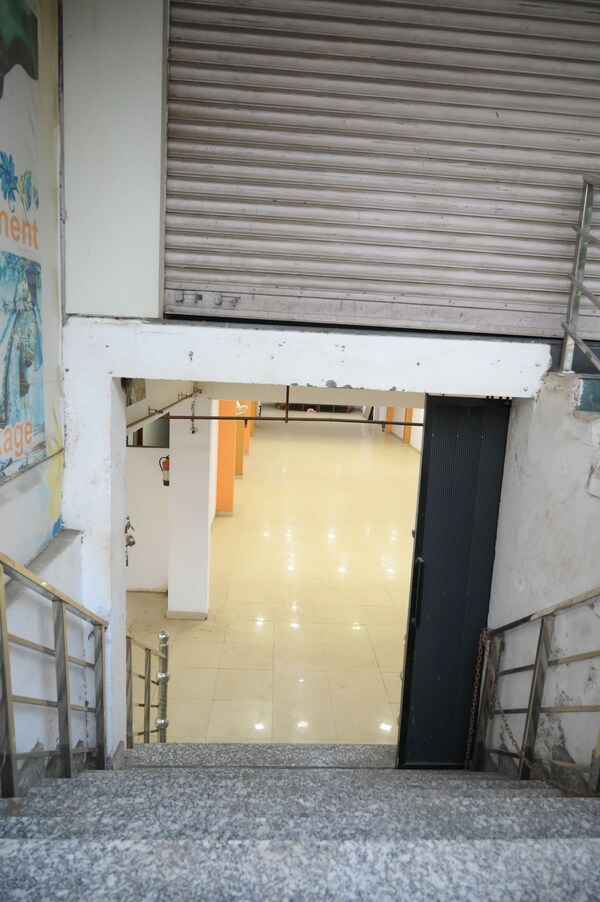 Mansarovar Hotel & Banquets - Bareilly