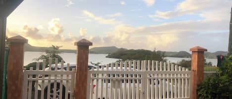 Appartement Classique ,2 chambres , non-fumeurs, vue sur mer. | Terraço/pátio interior