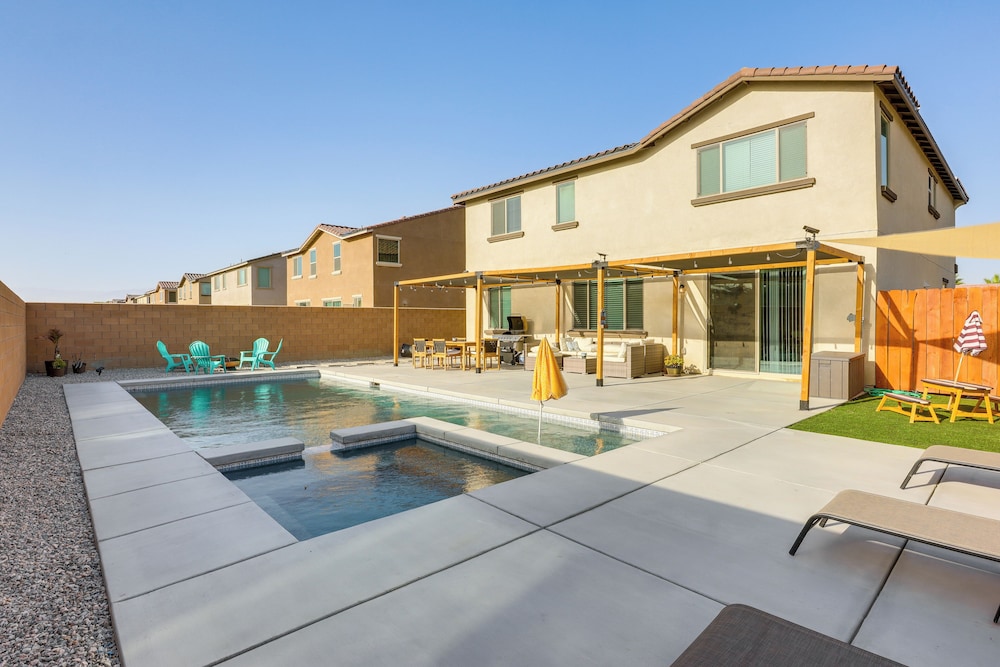 Coachella Home W/ Game Room & 1 Pm Check-out - Joshua Tree National Park