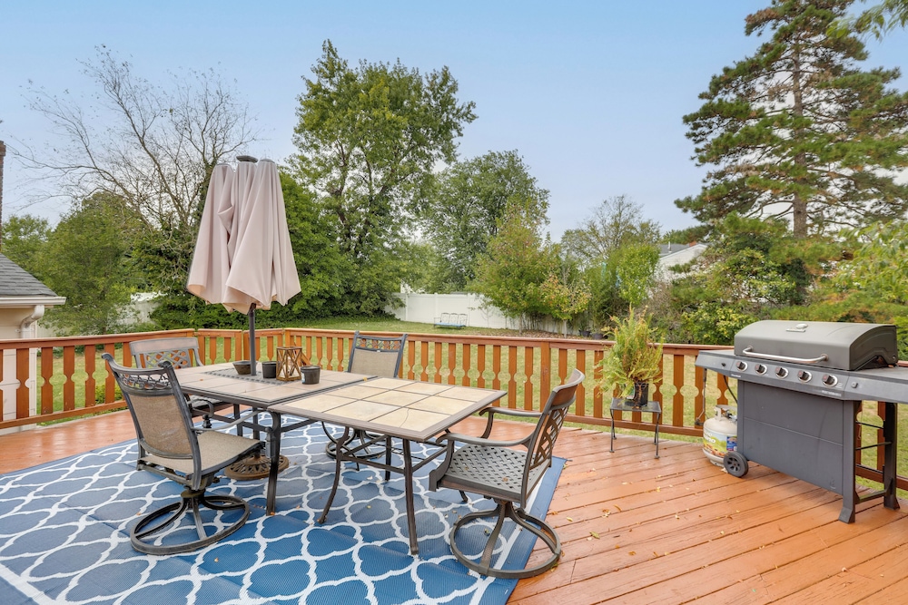 Somerset Home W/ Large Yard Near Parks & Trails - New Brunswick, NJ