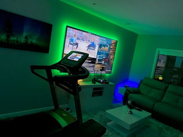 Modern One-bedroom In Cosy East London Apartment Just 15 Mins To Central London - Romford