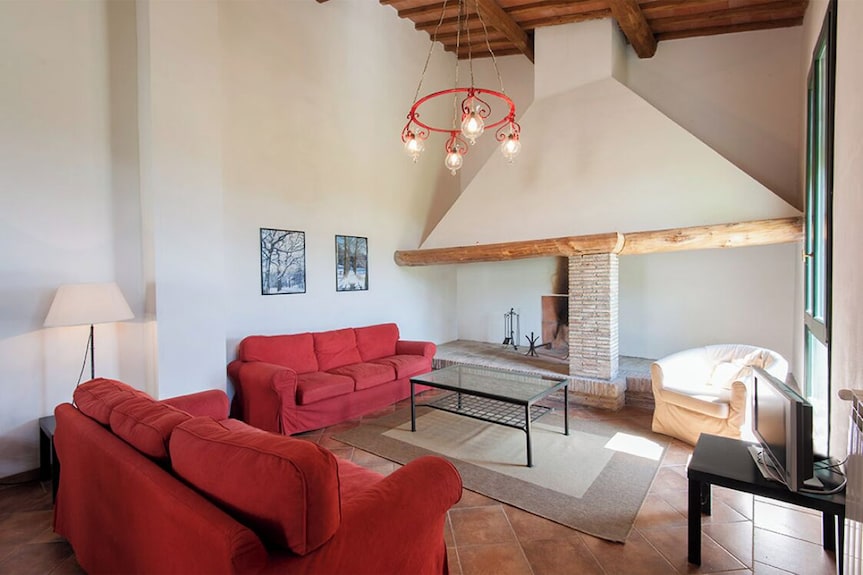 Holiday Apartment Tuscany, Ancient Farm, Nature, Swimming Pool, 7 Guests - Prato