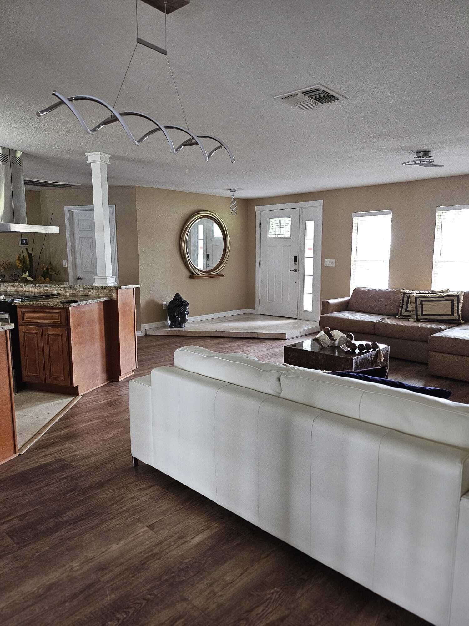 \Npeaceful Villa With Pool, Near Lakes, Shops & Highways  Perfect Getaway - Sebring, FL