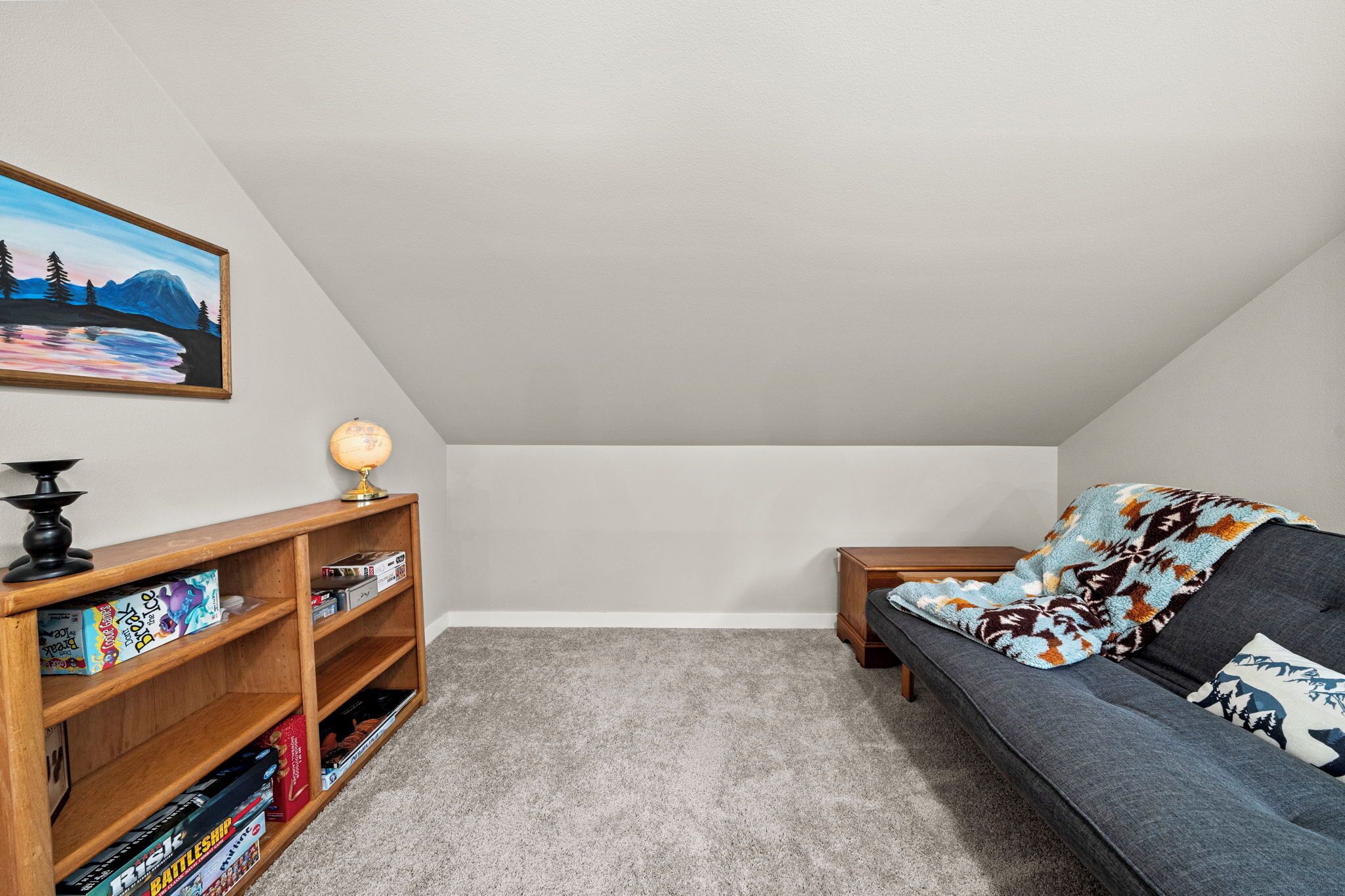 Cabin At Rainier: New-ac-wifi-lg. Yard - Ashford, WA