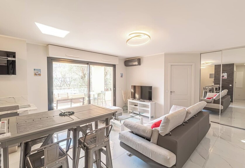 Beautiful Apartment With Pool Near Monaco - Monaco