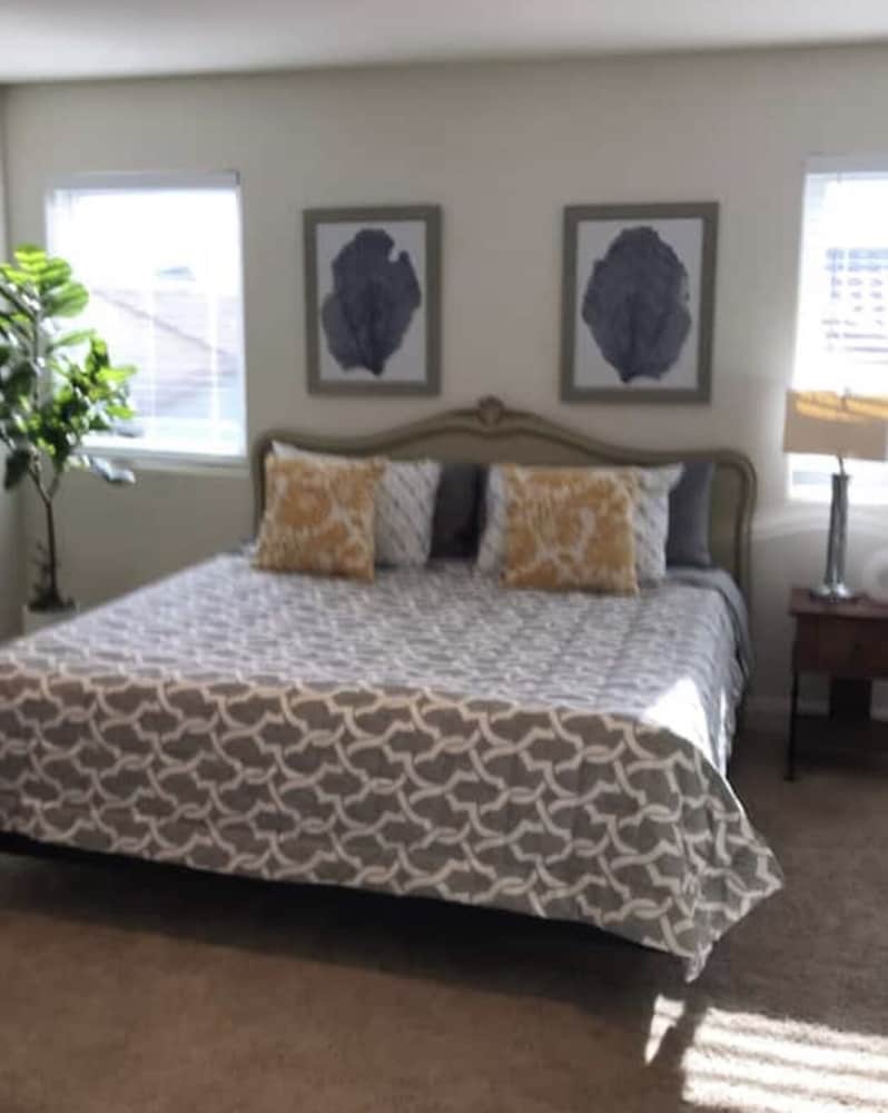 Beach House, Wineries, Golf, Shopping,pismo, San Ynez, Santa Barb, Vandenburg - Santa Maria, CA
