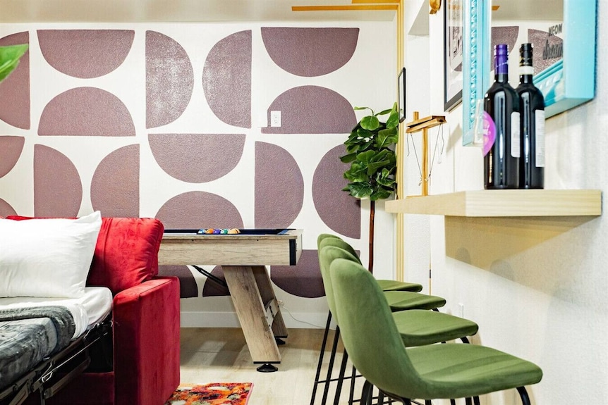 Artsy Vegas Hideaway: Pool Table & Prime Location - Las Vegas, NV