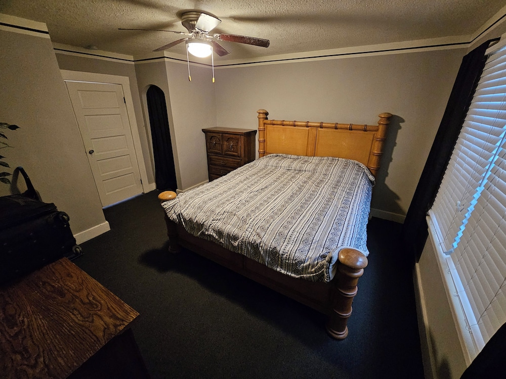 Key Lime Resorts - Unit #5 - 5 O'clock Somewhere Lake House - Indiana
