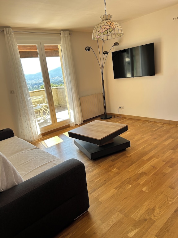 F3 Ds Villa De Charme Au Calme Piscine Partagée Vue Panoramique Mer Et Montagne - Porticcio