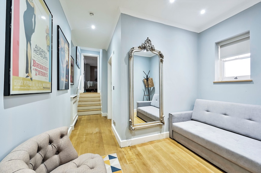 Top-floor Spa Tub Flat, 3-min Tube - Chelsea