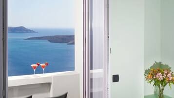 Suite-Estúdio Premium, banheira de hidromassagem grande, vista para o mar | Cofre no quarto, ferro/tábua de engomar, Wi-fi grátis