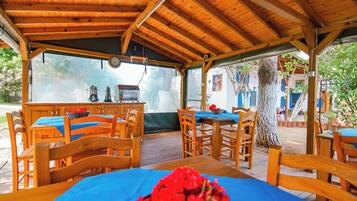 Pequeno-almoço inspirado na cozinha local diário incluído