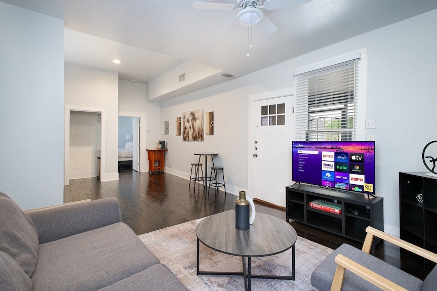 Downtown 1br Heated Furnished Wifi Laundry Wi-fi W/d 30+ Nights - San Antonio