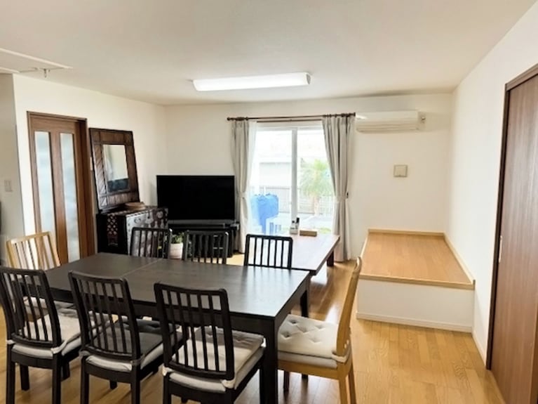 Newly Built Allweather Barbecue Terrace A Vill / Shimoda Shizuoka - Japón