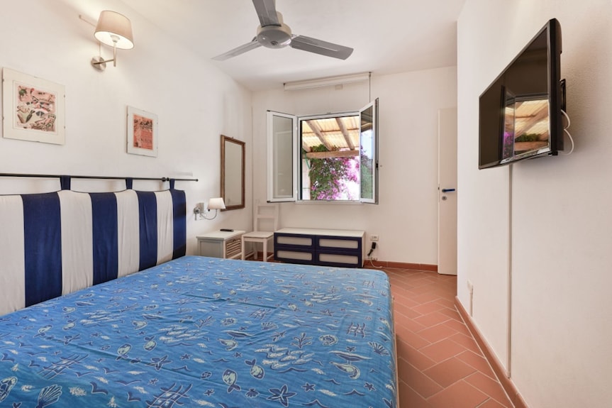 Villino Lampone With Sea View, Immersed In A Garden Of Olive Trees - Elba