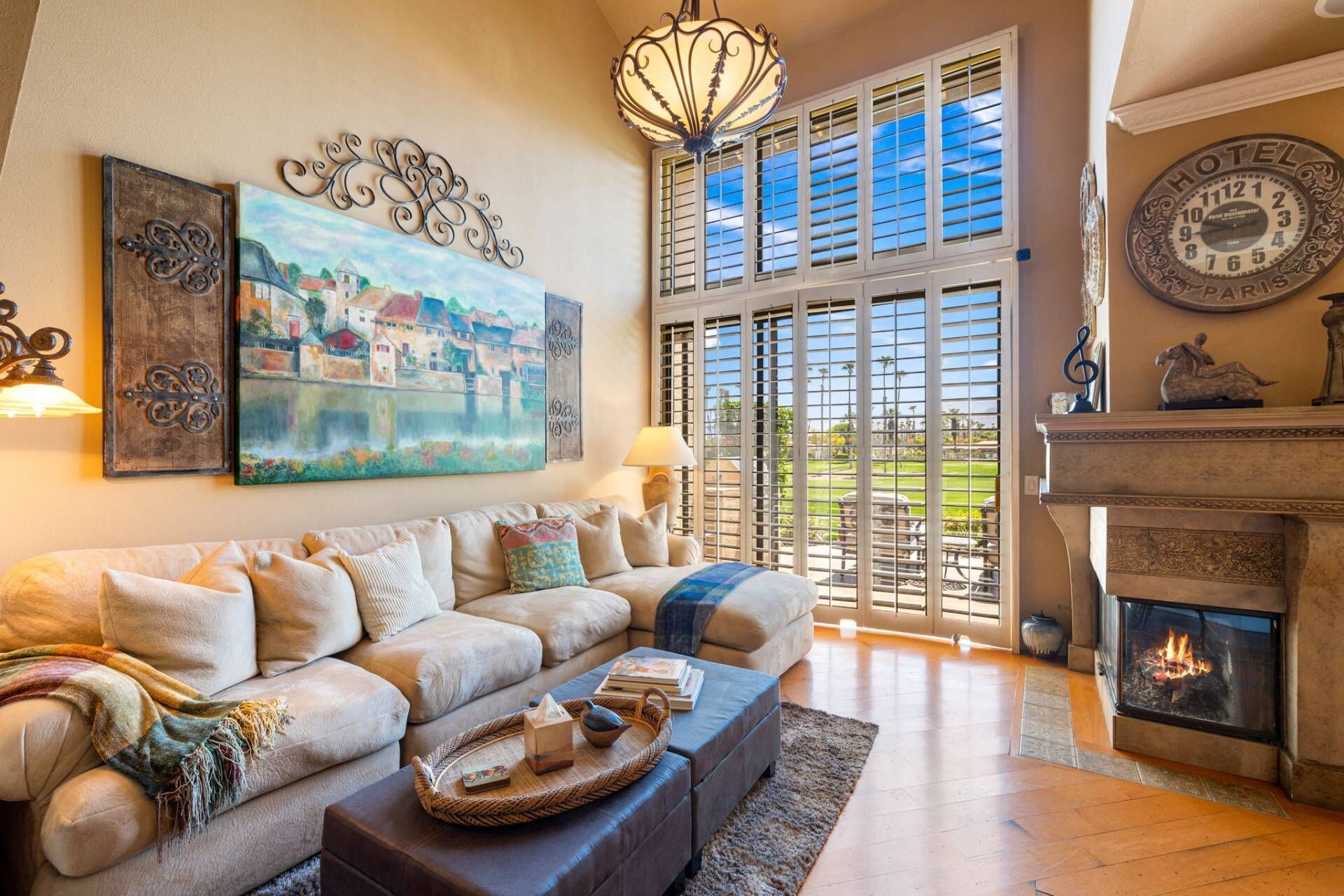 Near Coachella Mediterranean Condo Walking Distance To Pool & Spa, Pvcc - Palm Desert, CA