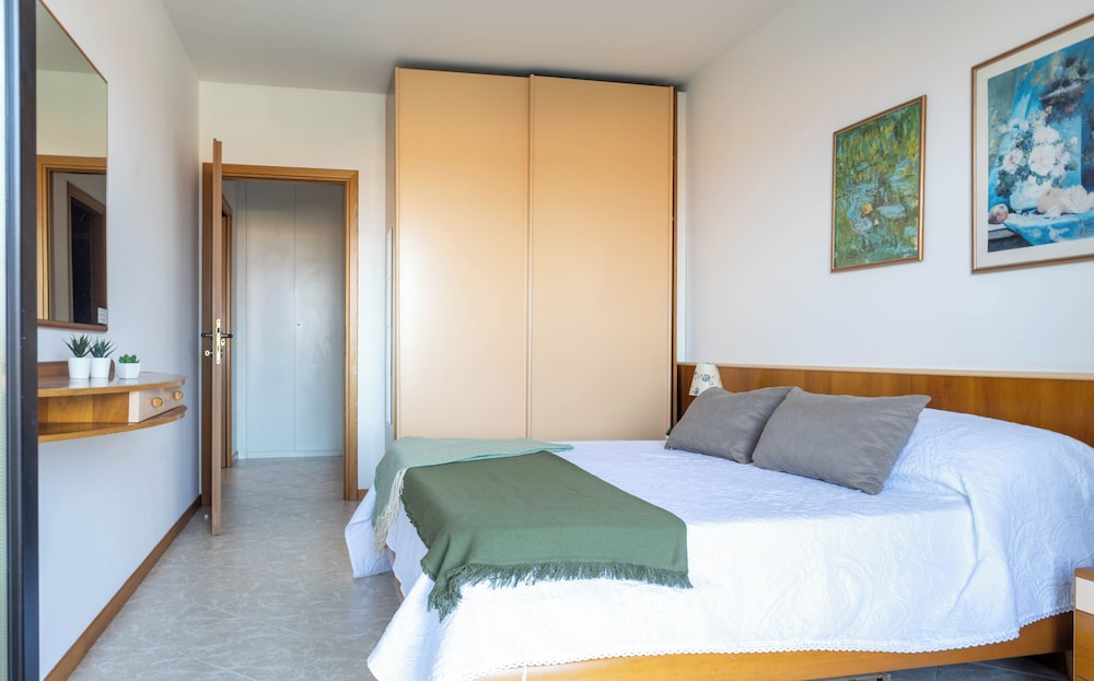 Casa Di Argo - One Bedroom Apartment, Sleeps 4 - Desenzano del Garda