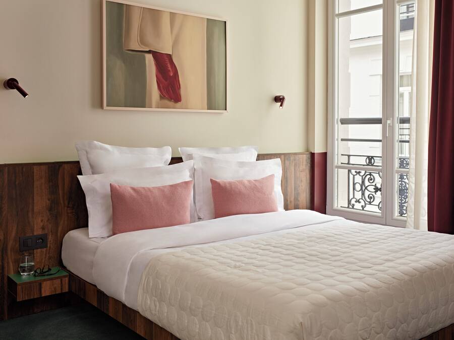 Medium Room | Roupa de alta qualidade, camas de colchão viscoelástico
