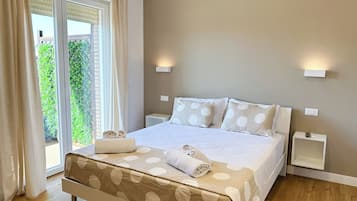 Quarto casal conforto, 1 cama de casal, sacada | Escrivaninha, quartos à prova de som, Wi-Fi de cortesia