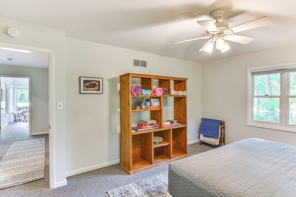 Charming Union Pier Home W/ Deck: Half-mi To Beach - New Buffalo, MI