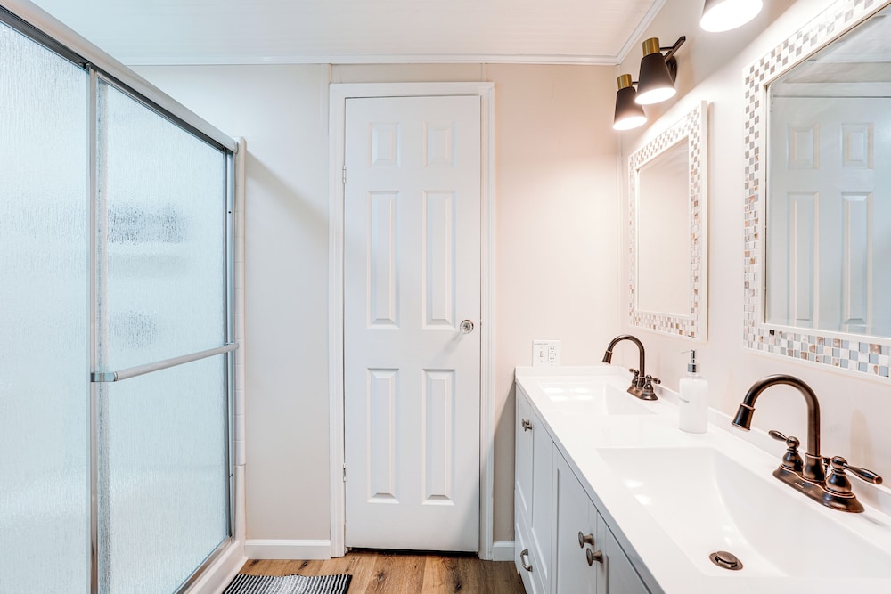 宁静的特伦顿住宅配有游泳池和山景！ - 佐治亞