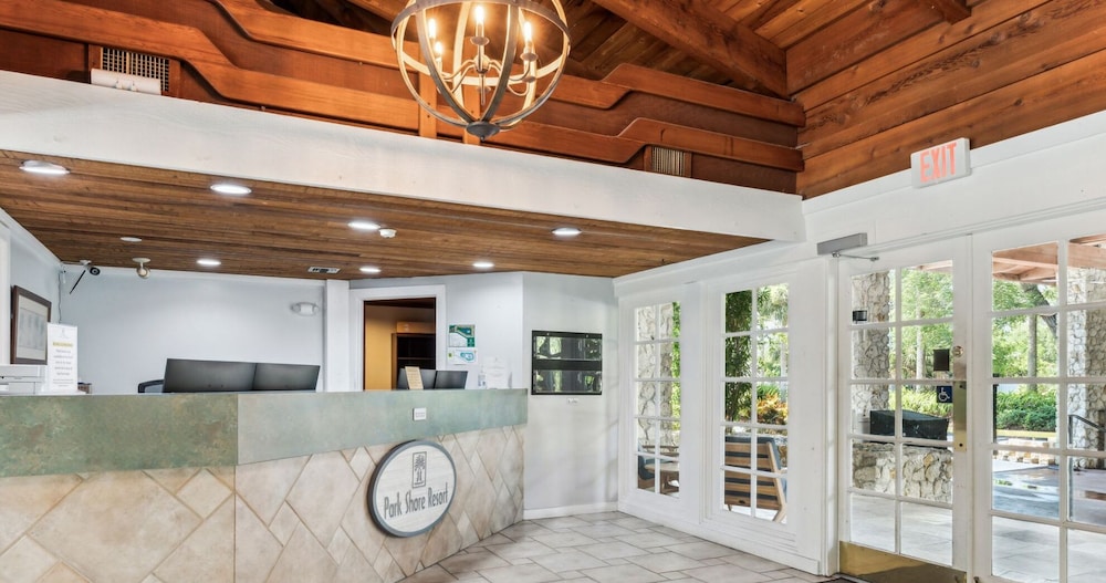 Deluxe Condo - Amazing Views! - Naples, FL