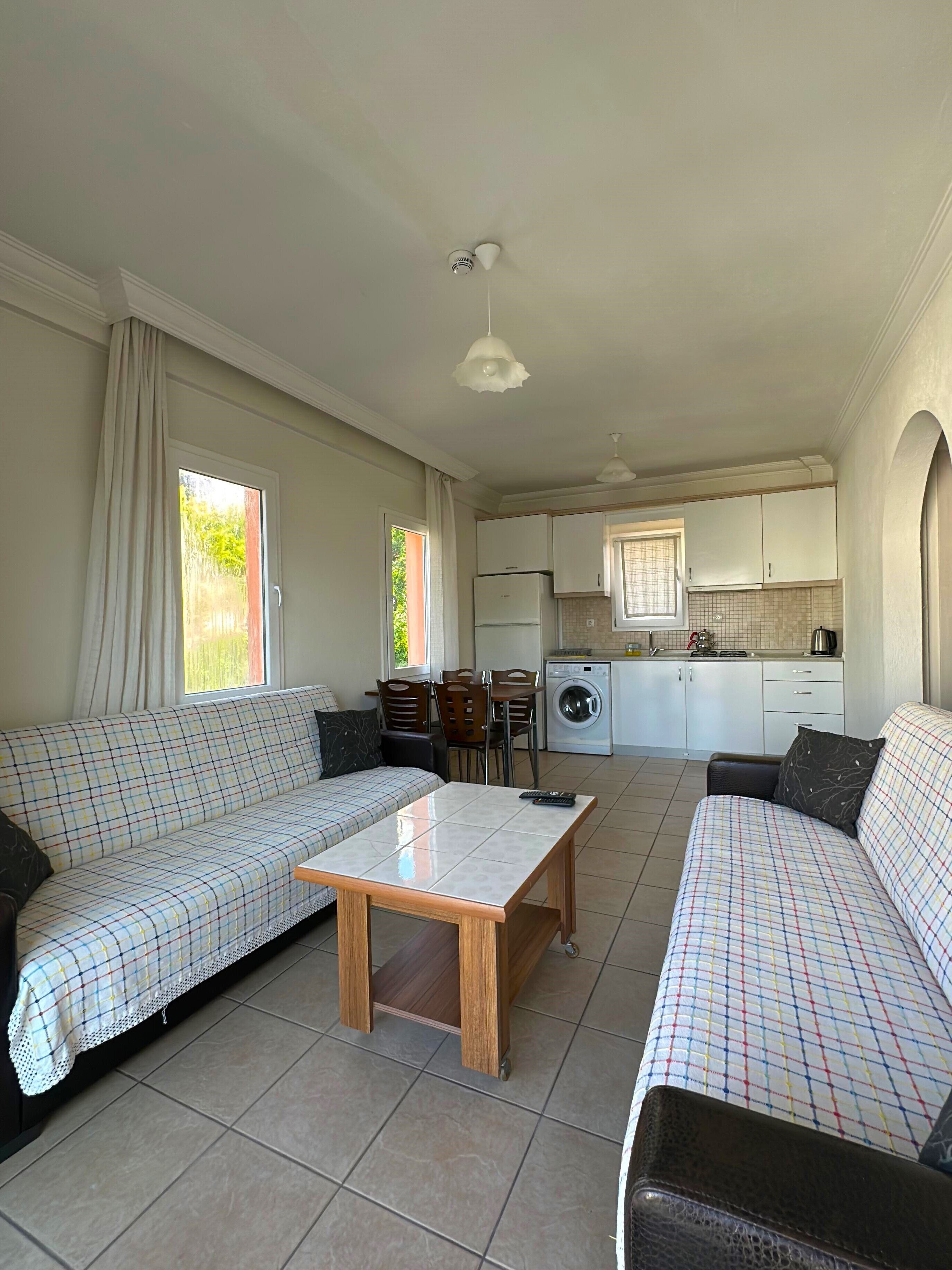 Apartamento standard, 1 quarto, para fumantes, não aceita animais de estimação | 1 quarto, roupas de cama premium, escrivaninha, quartos à prova de som