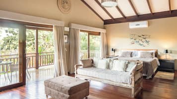 Suite Lua de Mel, vista para a montanha | 1 quarto, minibar, com decoração personalizada