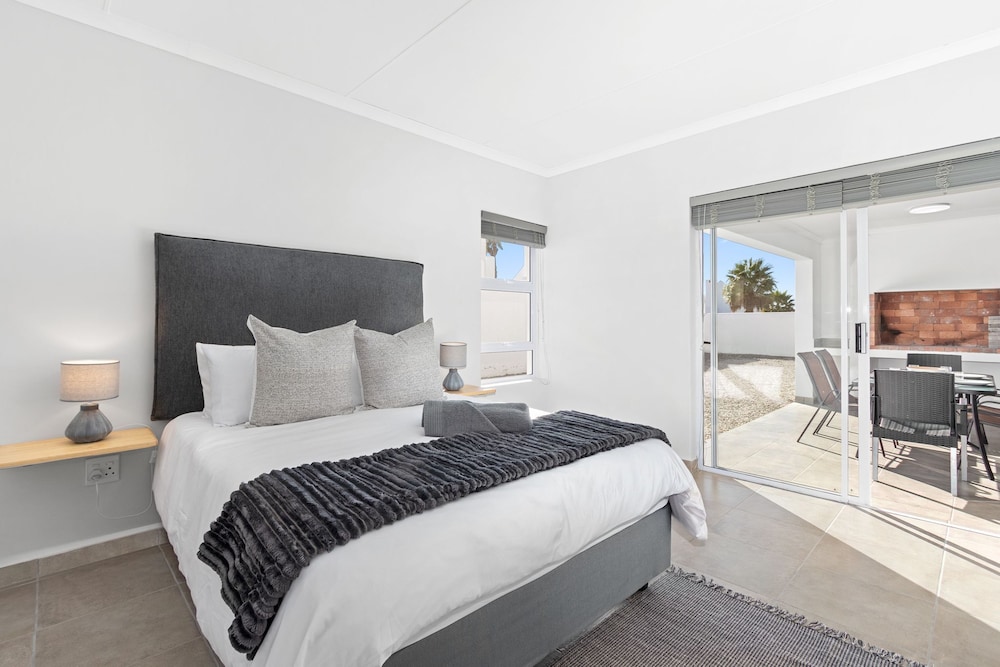 Lampiesbaai Beach House - Stompneus Bay | Vrbo