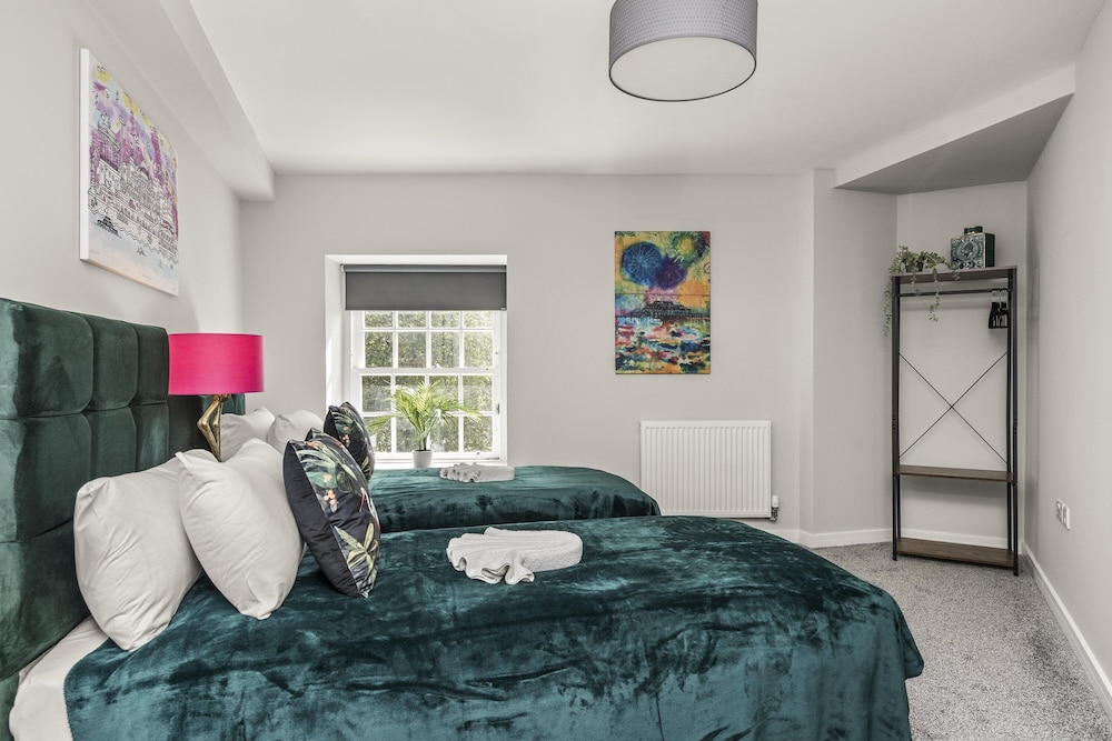 Buzzing Brighton Apartment 4 | By My Getaways - West Sussex