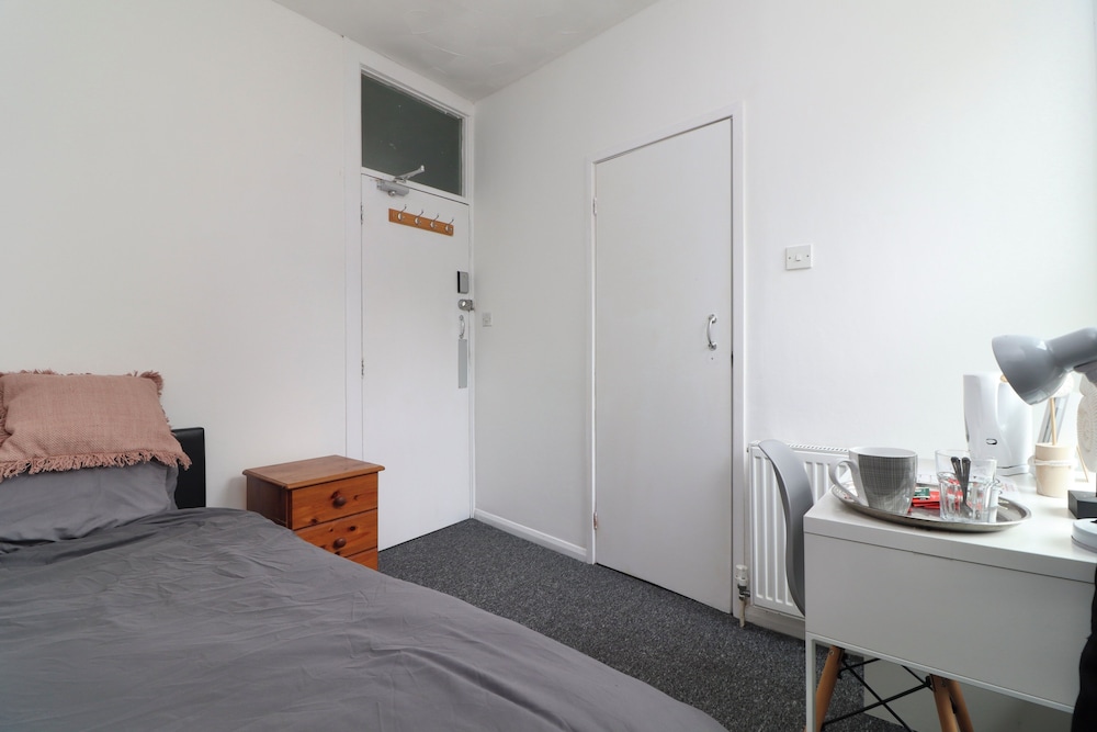 Cosy En-suite Room In The City Centre Room 14 - Hampshire
